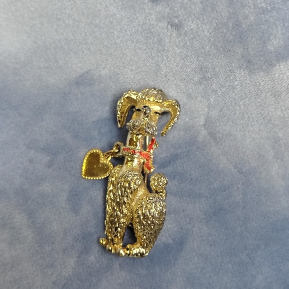 Avon | Jewelry | Vintage 99s Avon Gold Tone Poodle Brooch With Locking ...